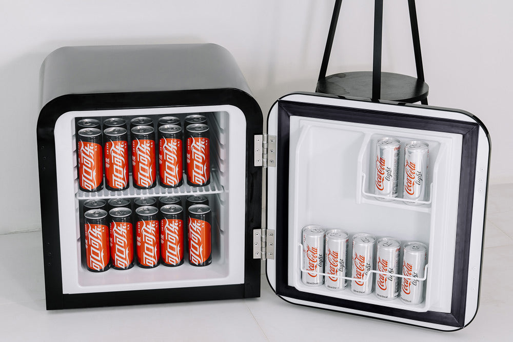 Husky 41L Retro Style Mini Bar Fridge in Black (HUSD-RETRO41-BK-AU.1)